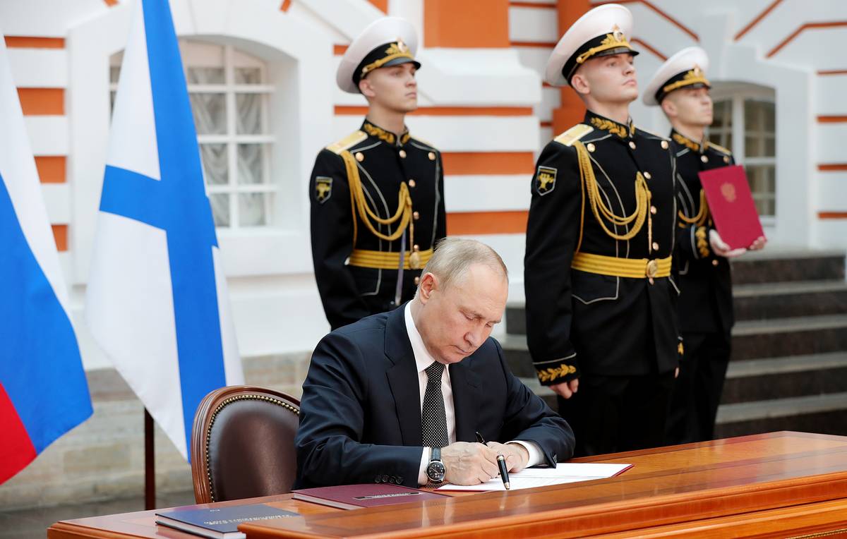 Russia’s National Interests Extend to Entire World Ocean, New Maritime ...